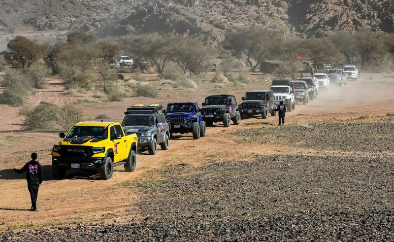 Guinness Record Set for Largest Off Road Production Car Convoy in Hail